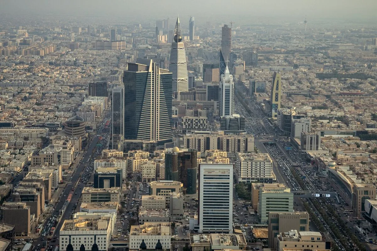 Saudi Arabia Expands Controlled Alcohol Access for High-Income ...
