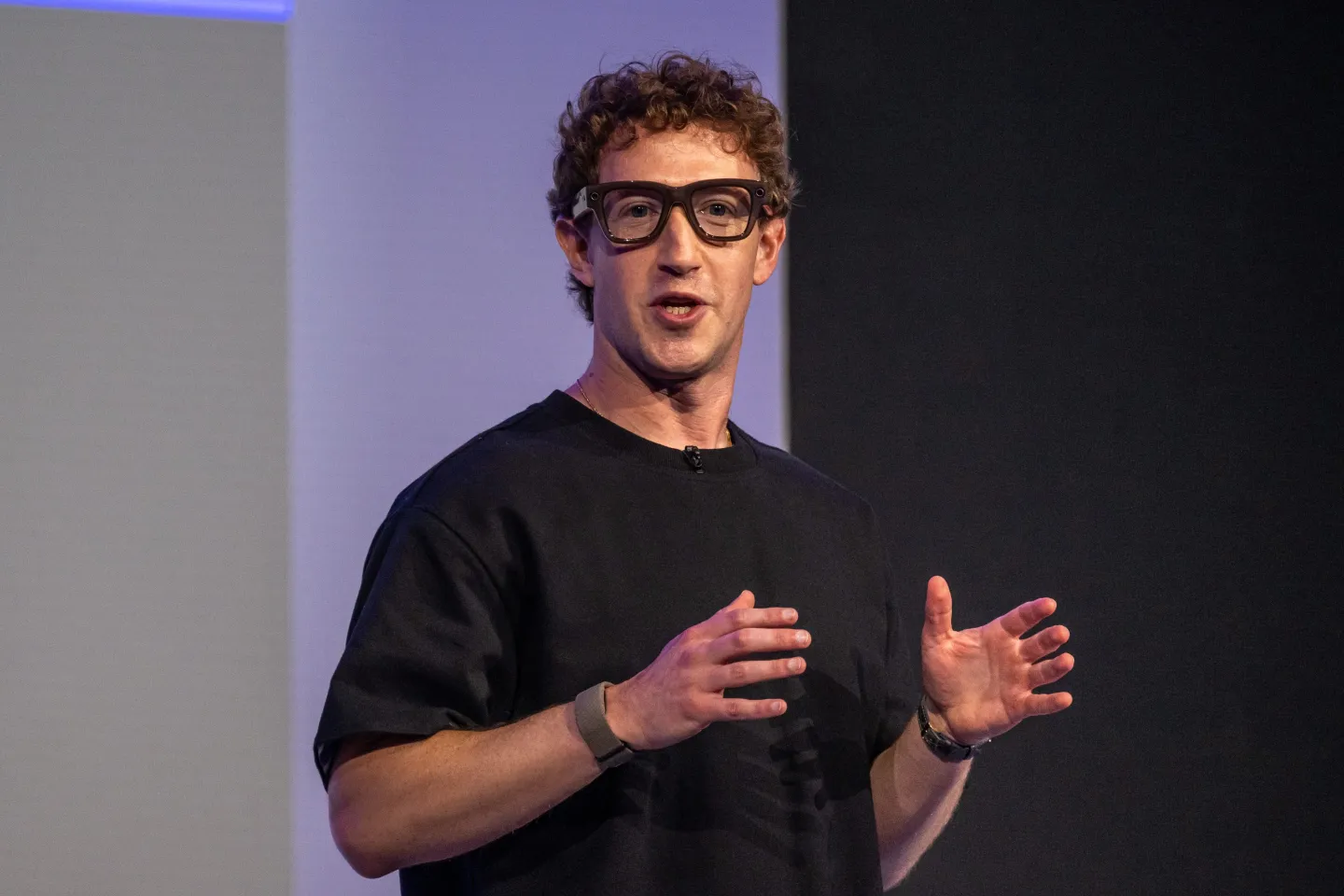 Mark Zuckerberg charts Meta’s AI future with ambitious 2026 ...